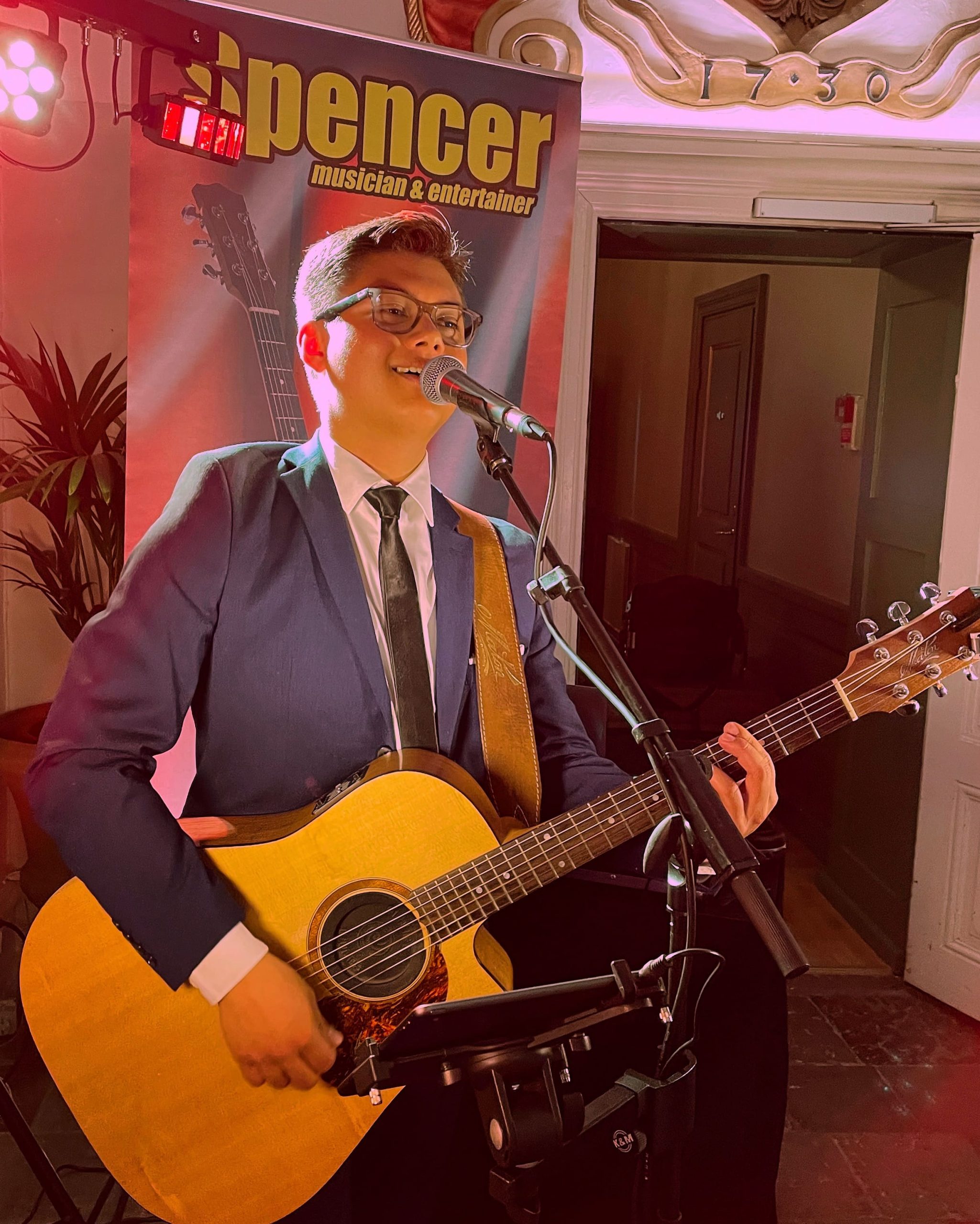 Spencer – sångare, musiker och trubadur | Solo eller med band ...